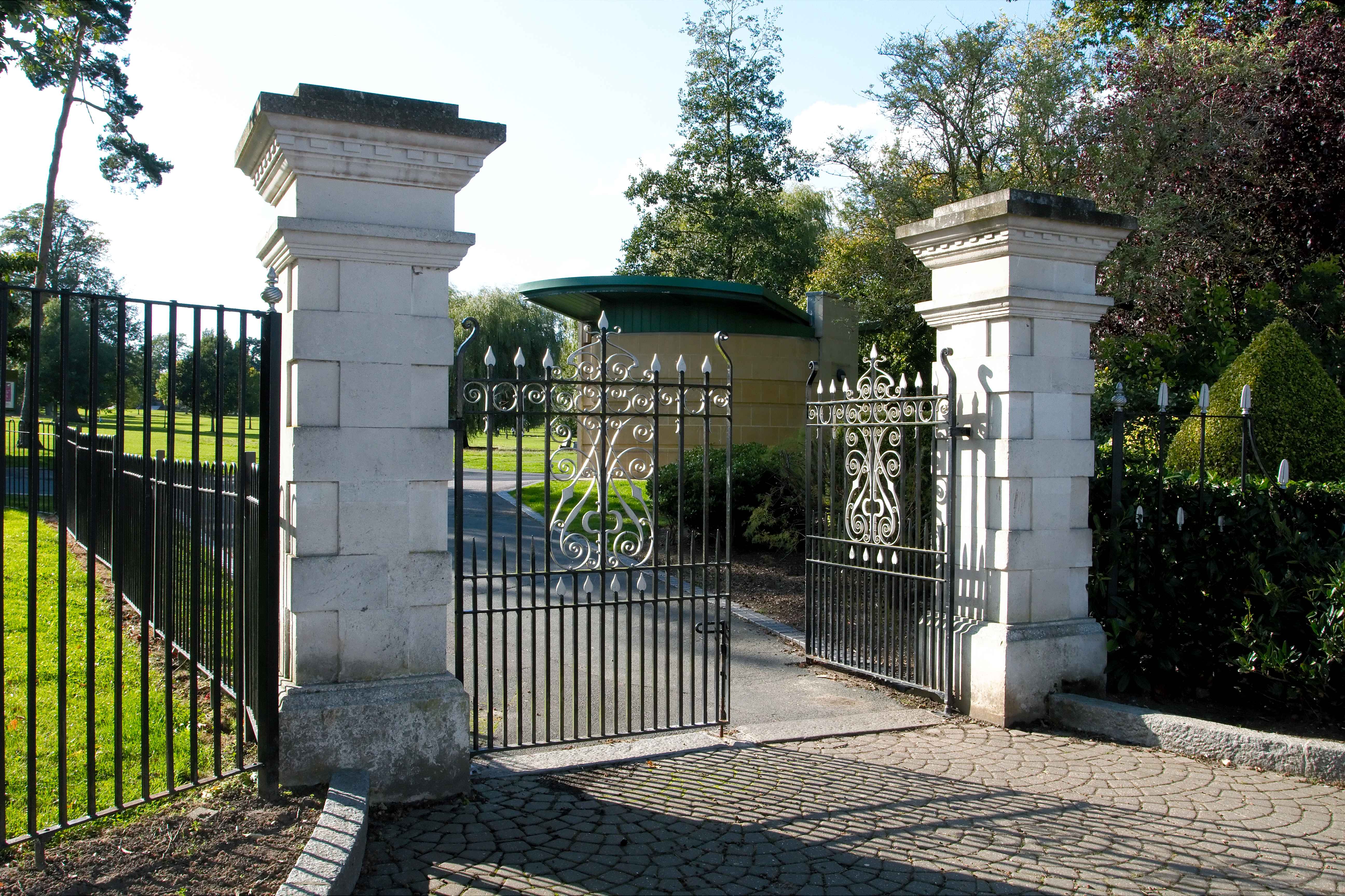 Manor Park and play area - Rushmoor Borough Council