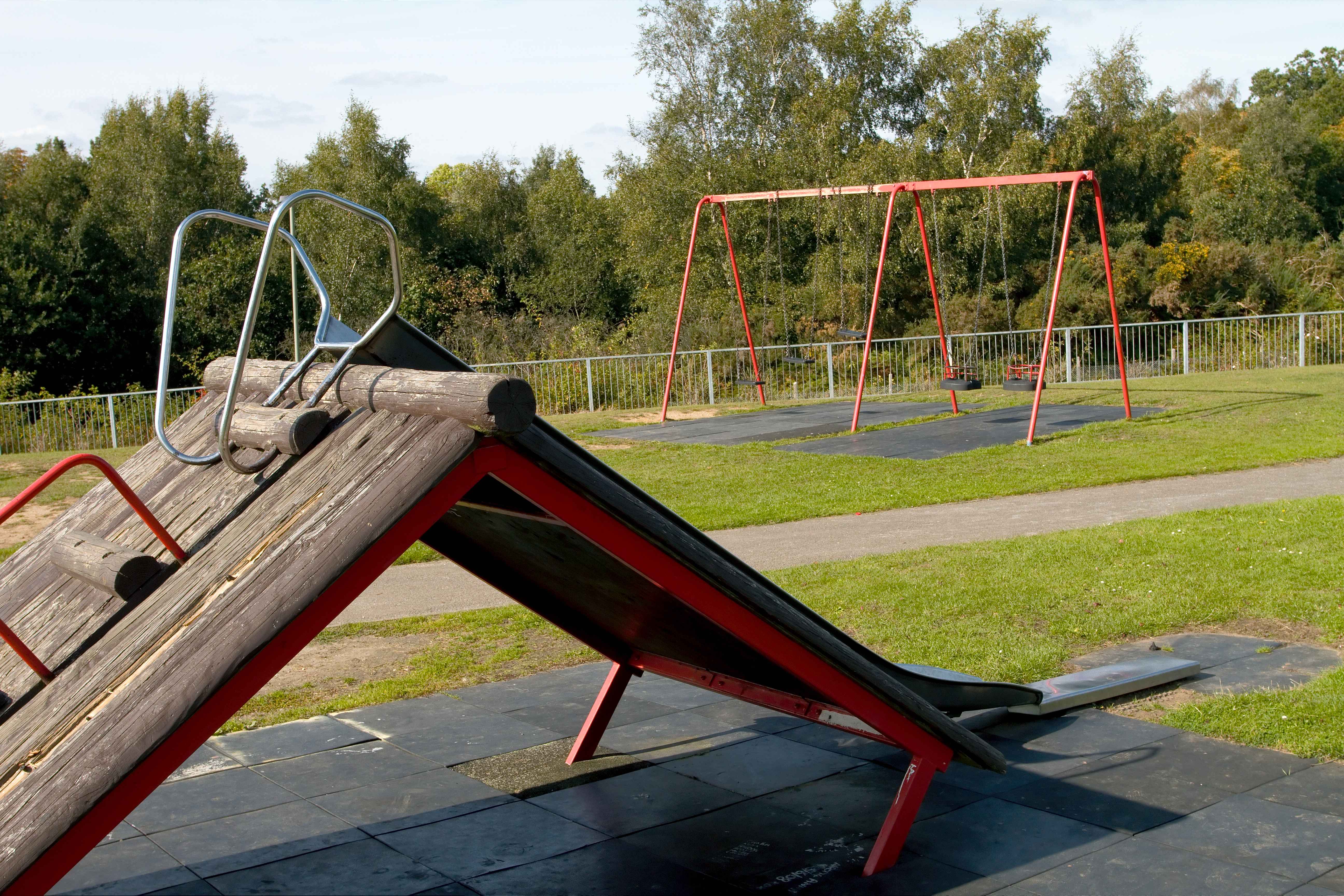 Redan Hill Gardens and play area - Rushmoor Borough Council